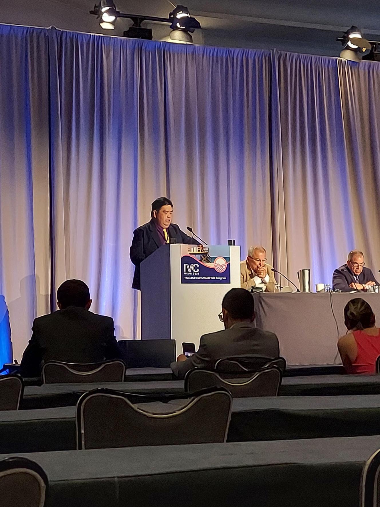 JVS-VL papers go under the microscope - Venous News